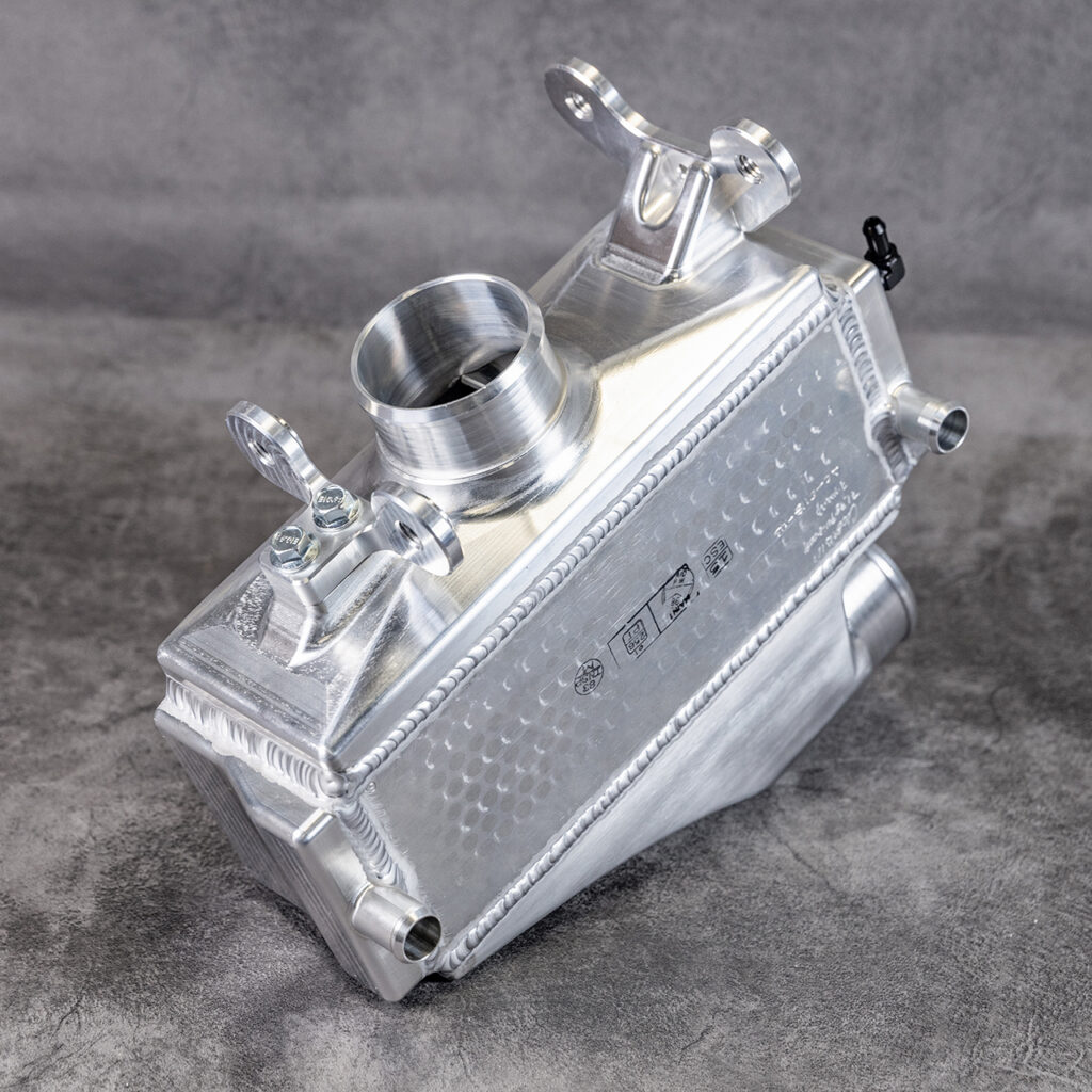 Audi RS5 RS4 air to water 600 HP Intercooler assembly – MercRacing